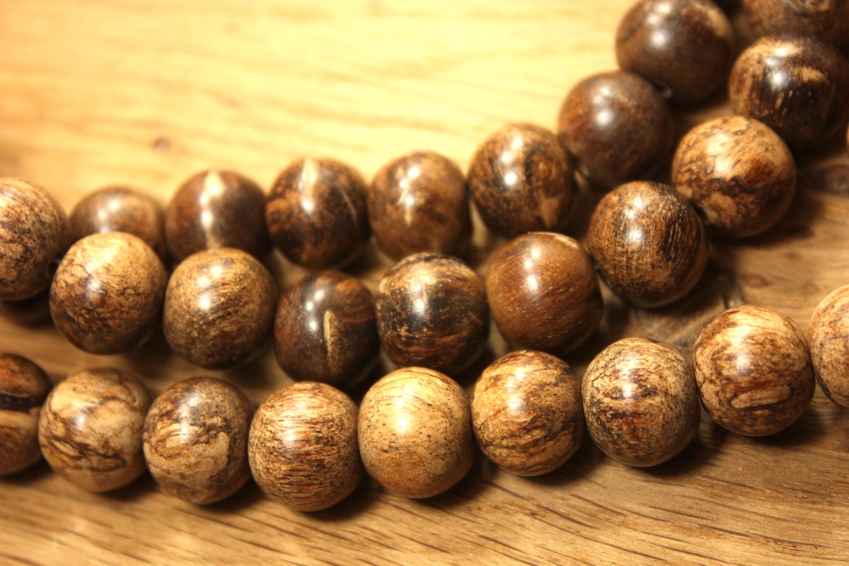 mala tibétain précieux bois agar protection ancrage